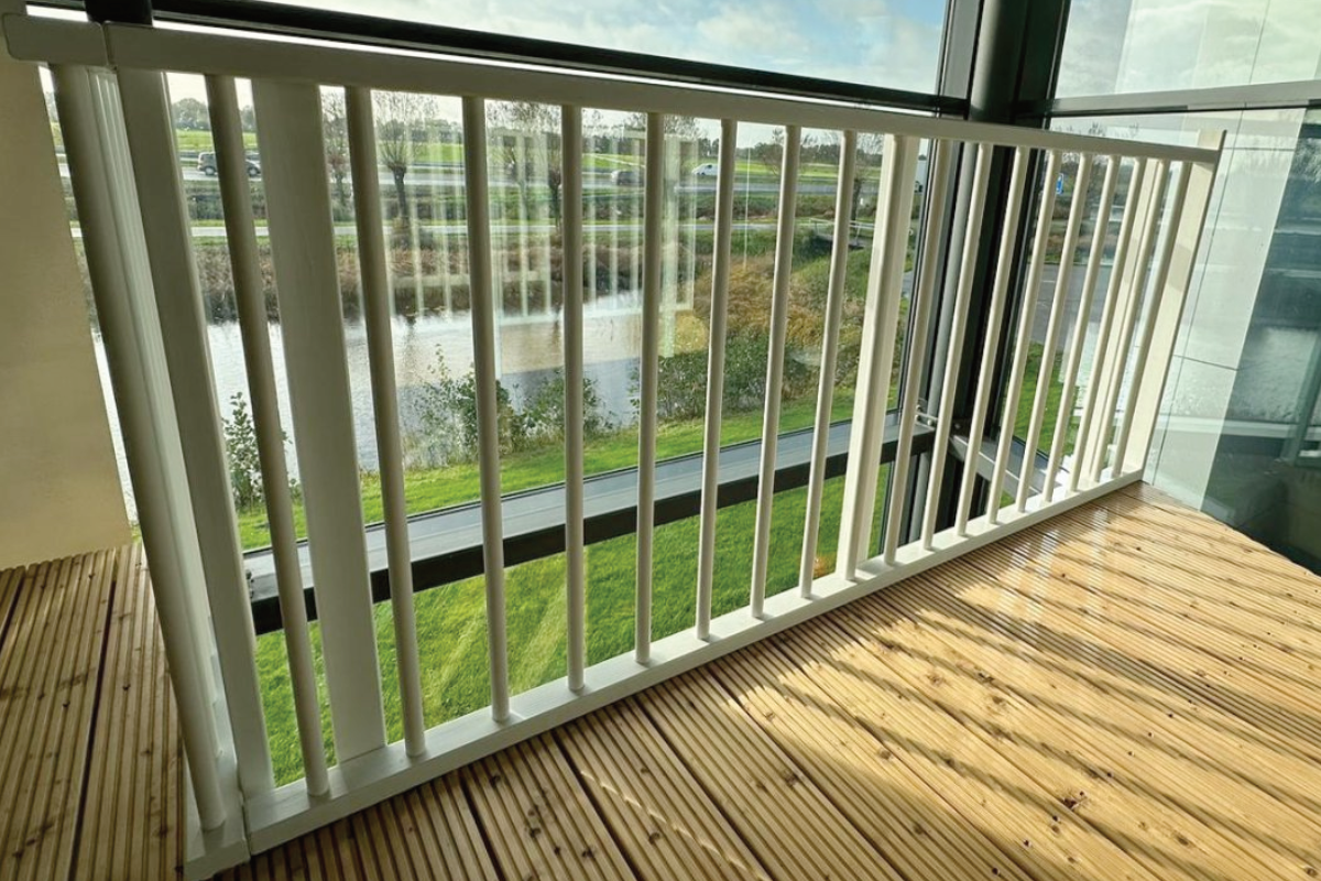 Houten spijlen balustrade: tijdloos, stijlvol en veilig