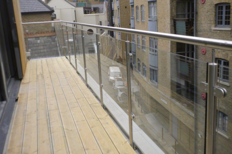 RVS balustrade met glas bestellen: een doordachte stap naar een ...